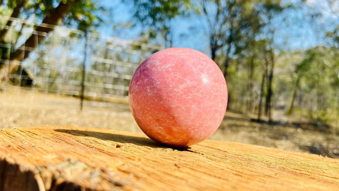 Thulite Sphere – KyRas Practice